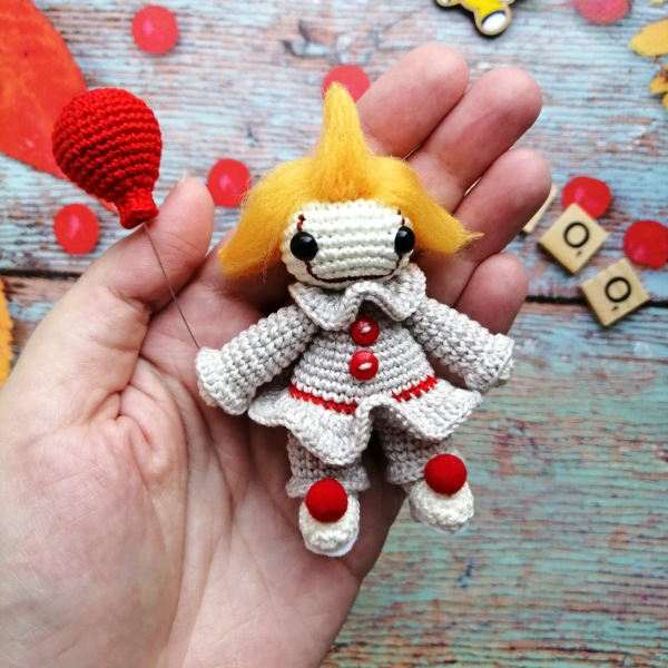 Pennywise 2017 the Dancing Clown toy, creepy dolls