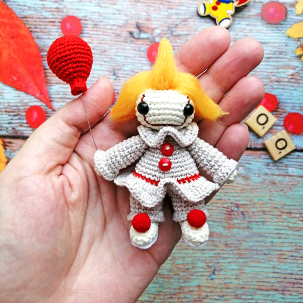 Pennywise 2017 the Dancing Clown toy, creepy dolls