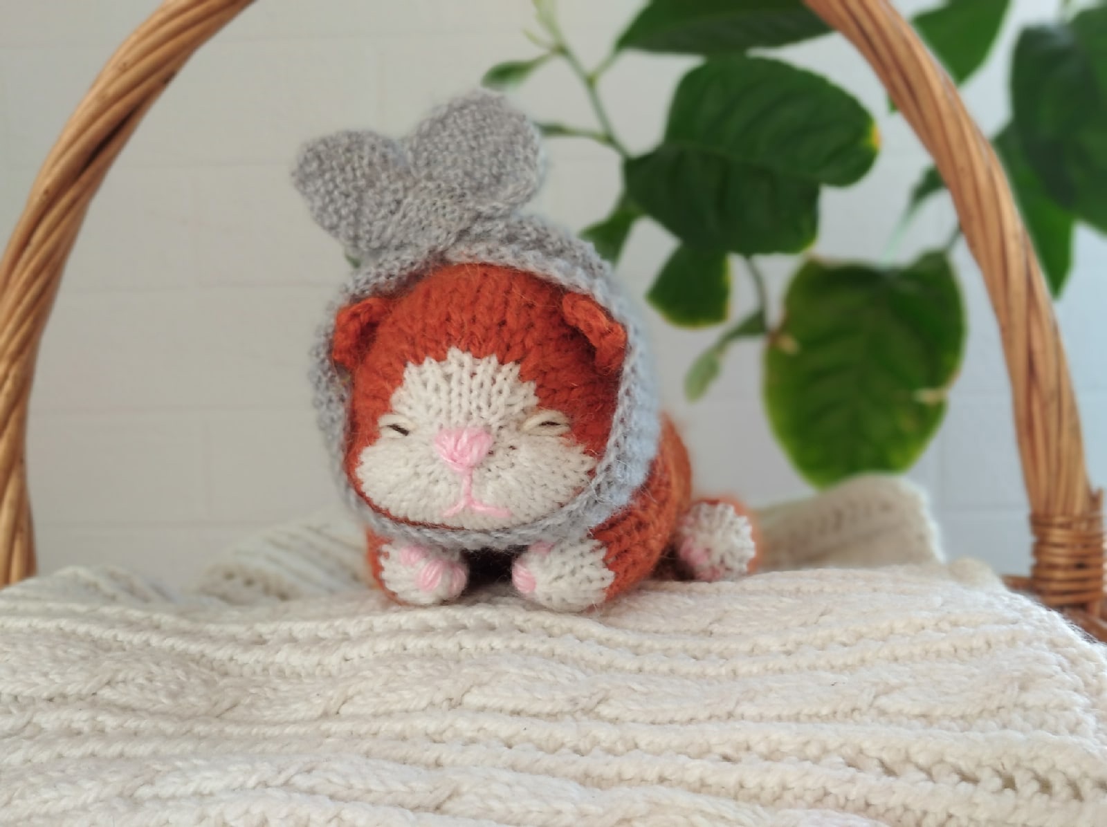 Knitting pattern cat, animal knitted doll. PDF file