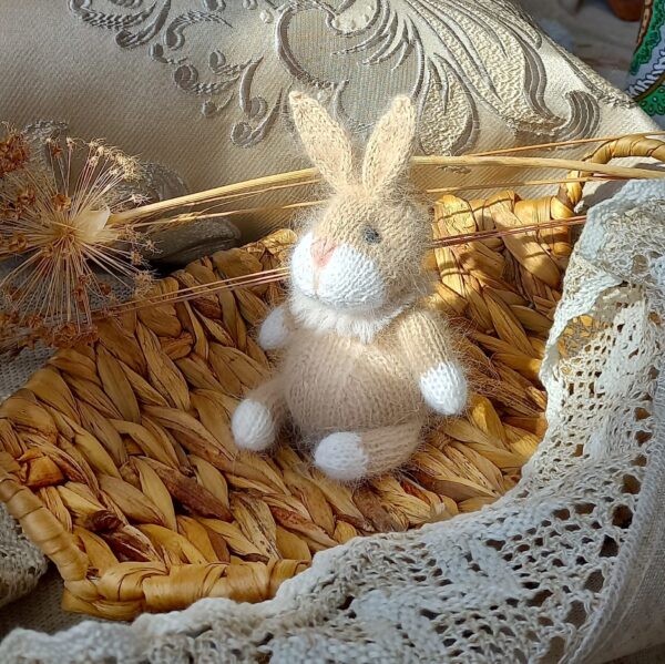 RABBIT PATTERN KNITTED FOR TWO NEEDLES - DailyDoll Shop