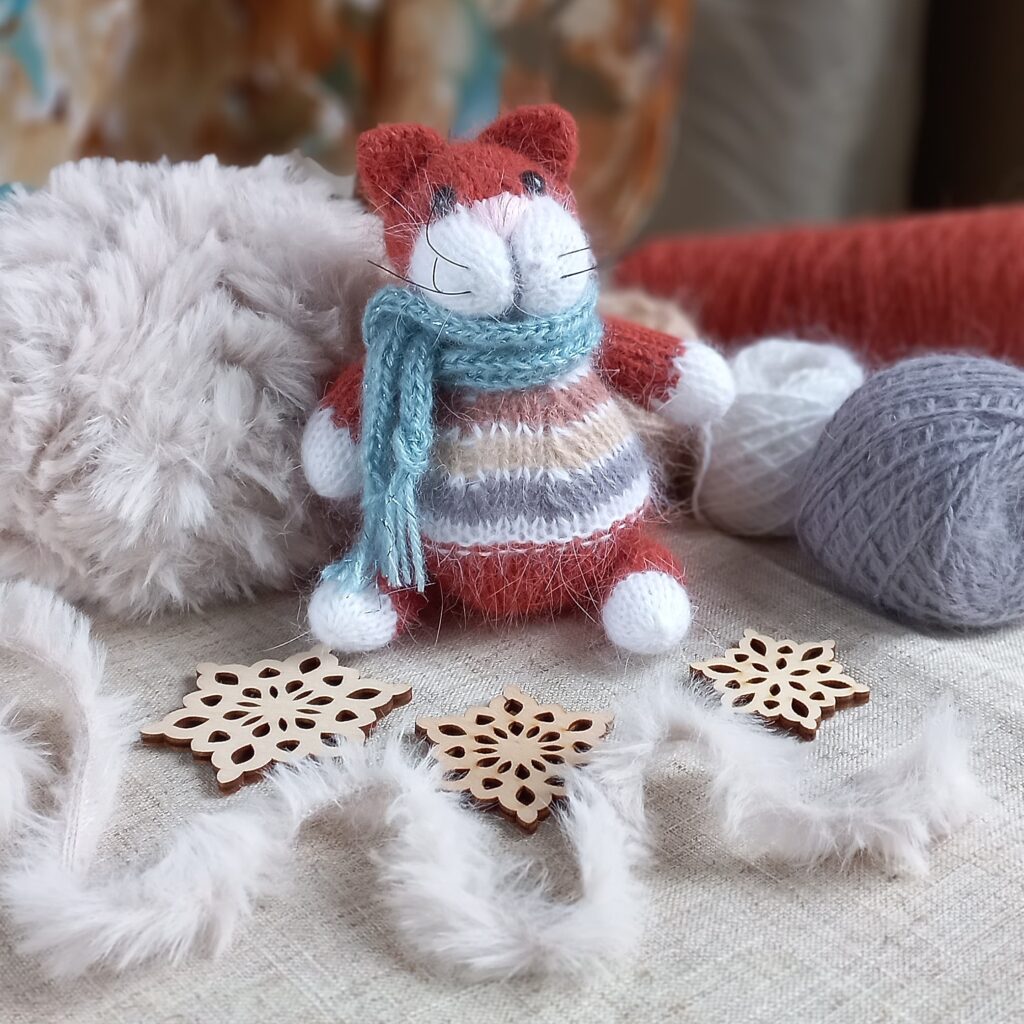 RED CAT PATTERN KNITTED - DailyDoll Shop