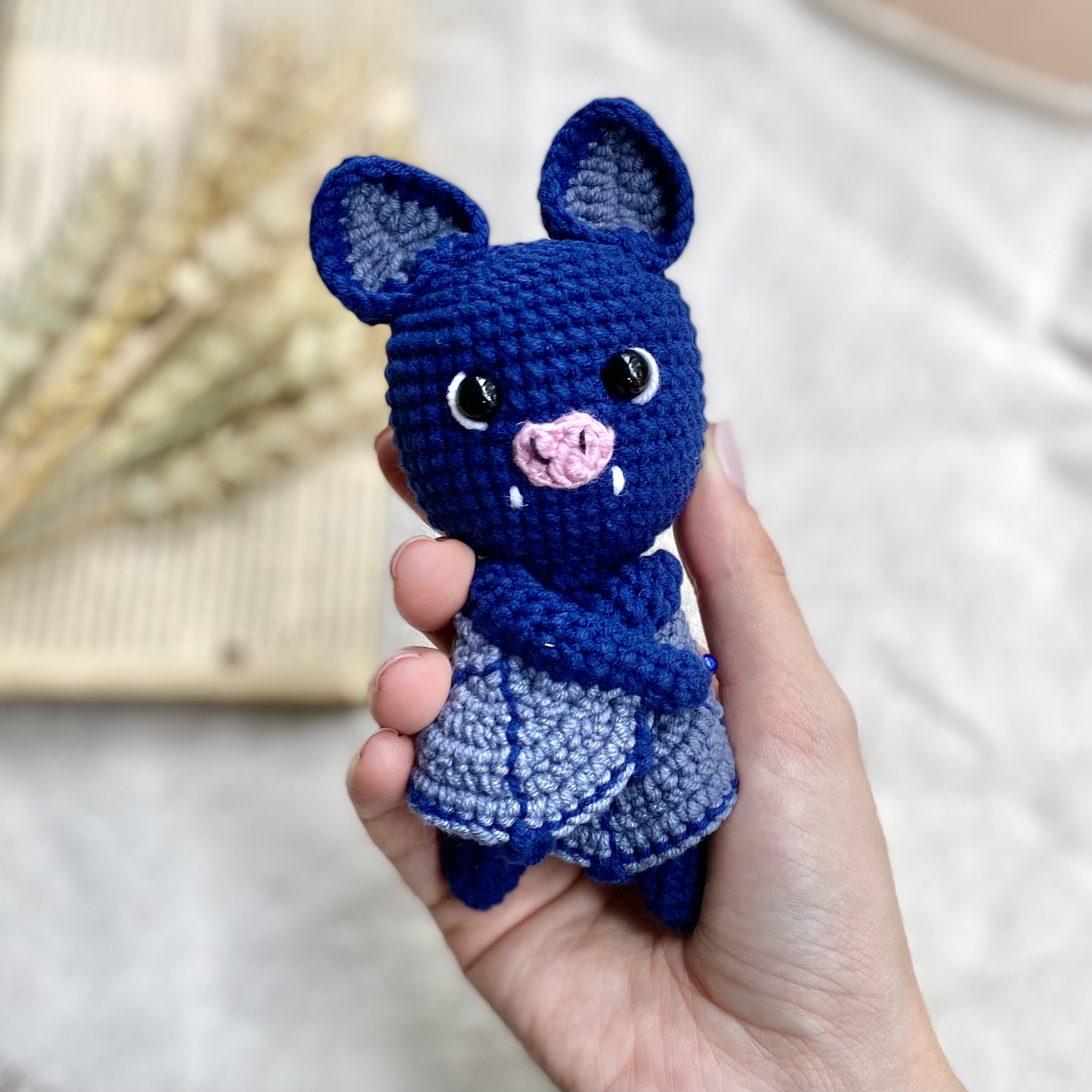 Bat crochet pattern. Halloween cute bat amigurumi 11 cm